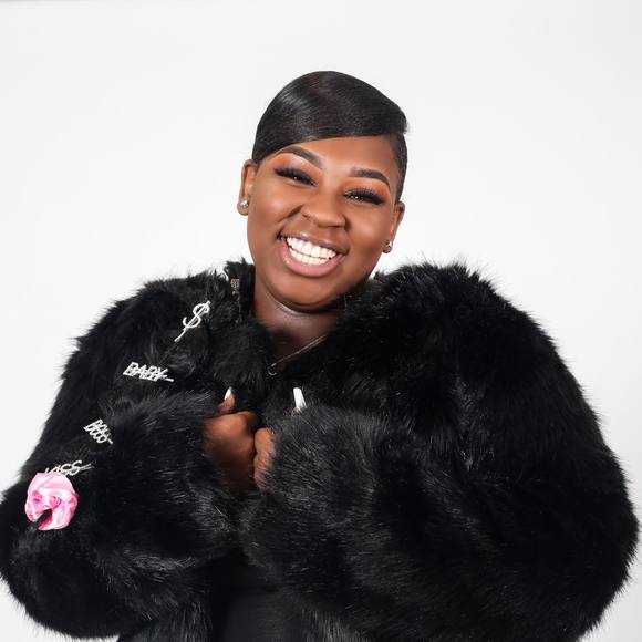 Kyia's Closet (@kyia6) | Poshmark